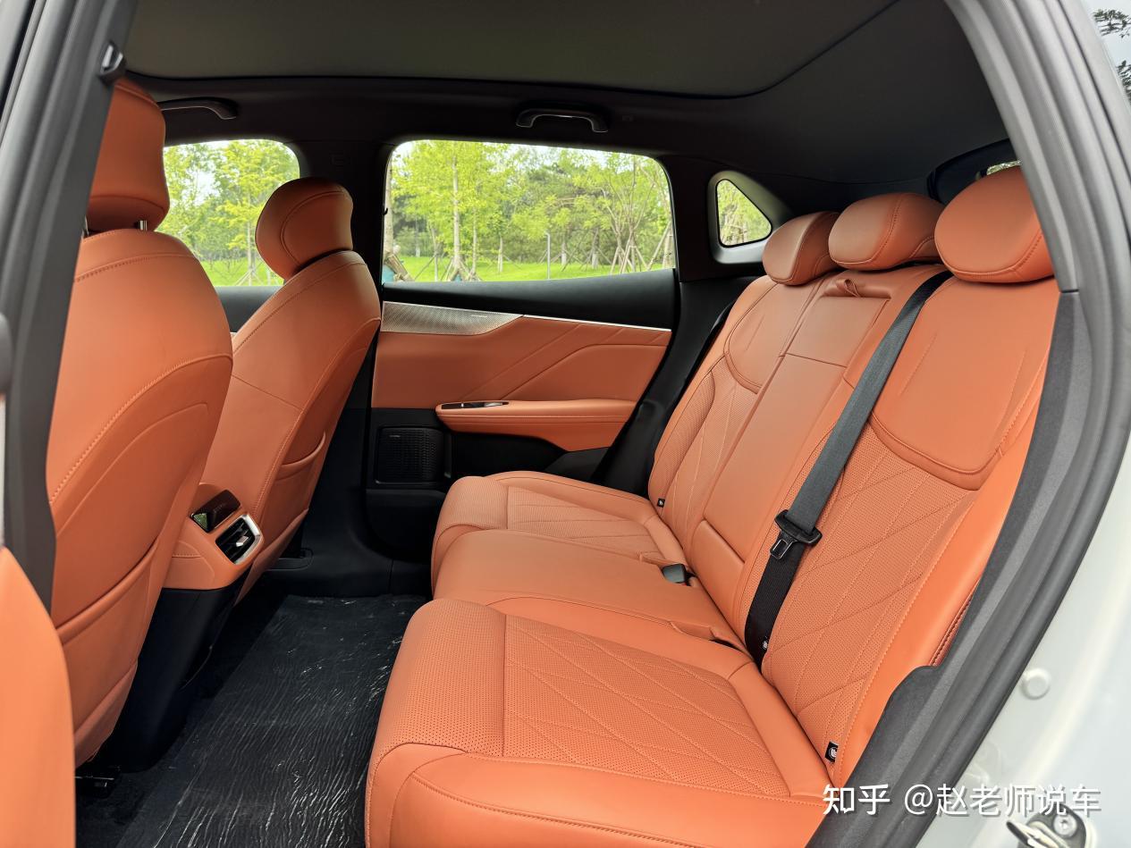 15万级纯电SUV对决，深蓝S05和银河E5谁更值得买？看这四点买不亏 - 知乎