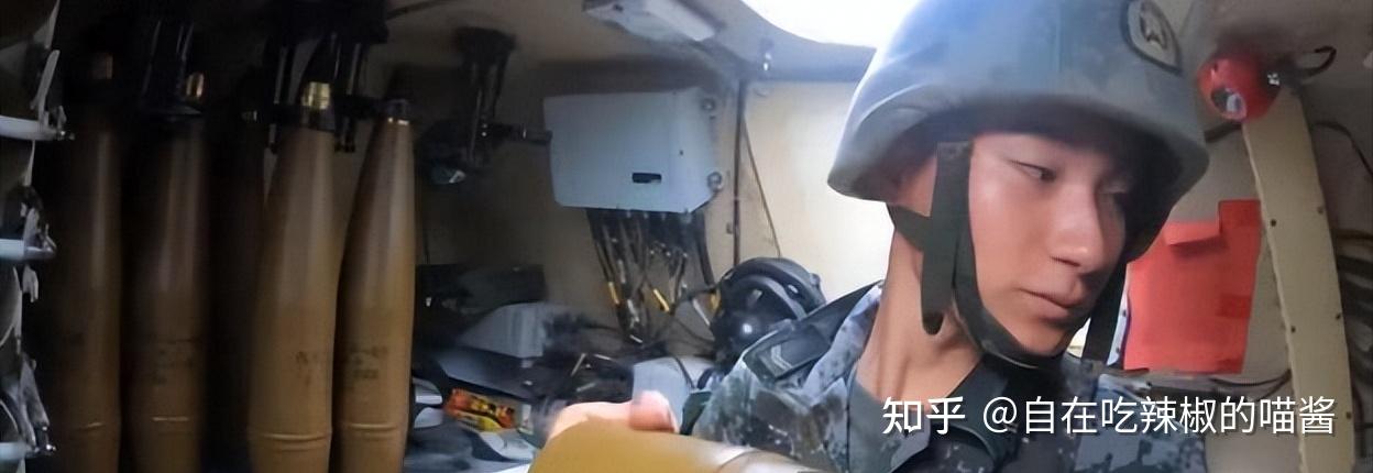 中国装备志——PLL09式122毫米轮式自行榴弹炮 - 知乎