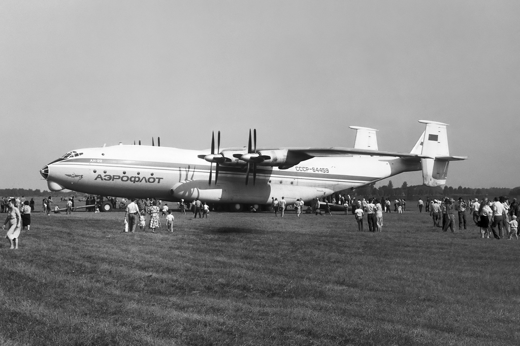 安东诺夫安-22 / Antonov An-22 / Ан-22（第一部分：概述、设计开发历程、构造）- 中英俄文维基百科词条融合，由辽观搬运 ...