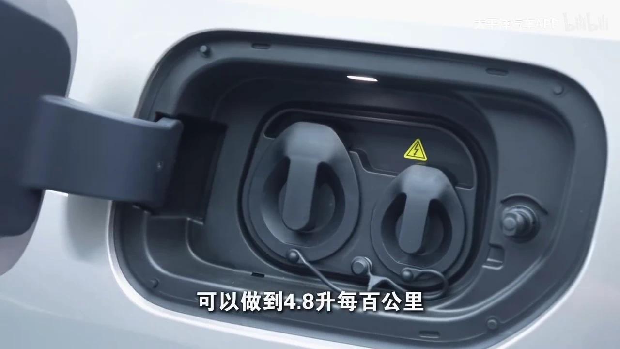 吉利银河M9 vs 问界M9：6座SUV的细节对比与体验 - 知乎