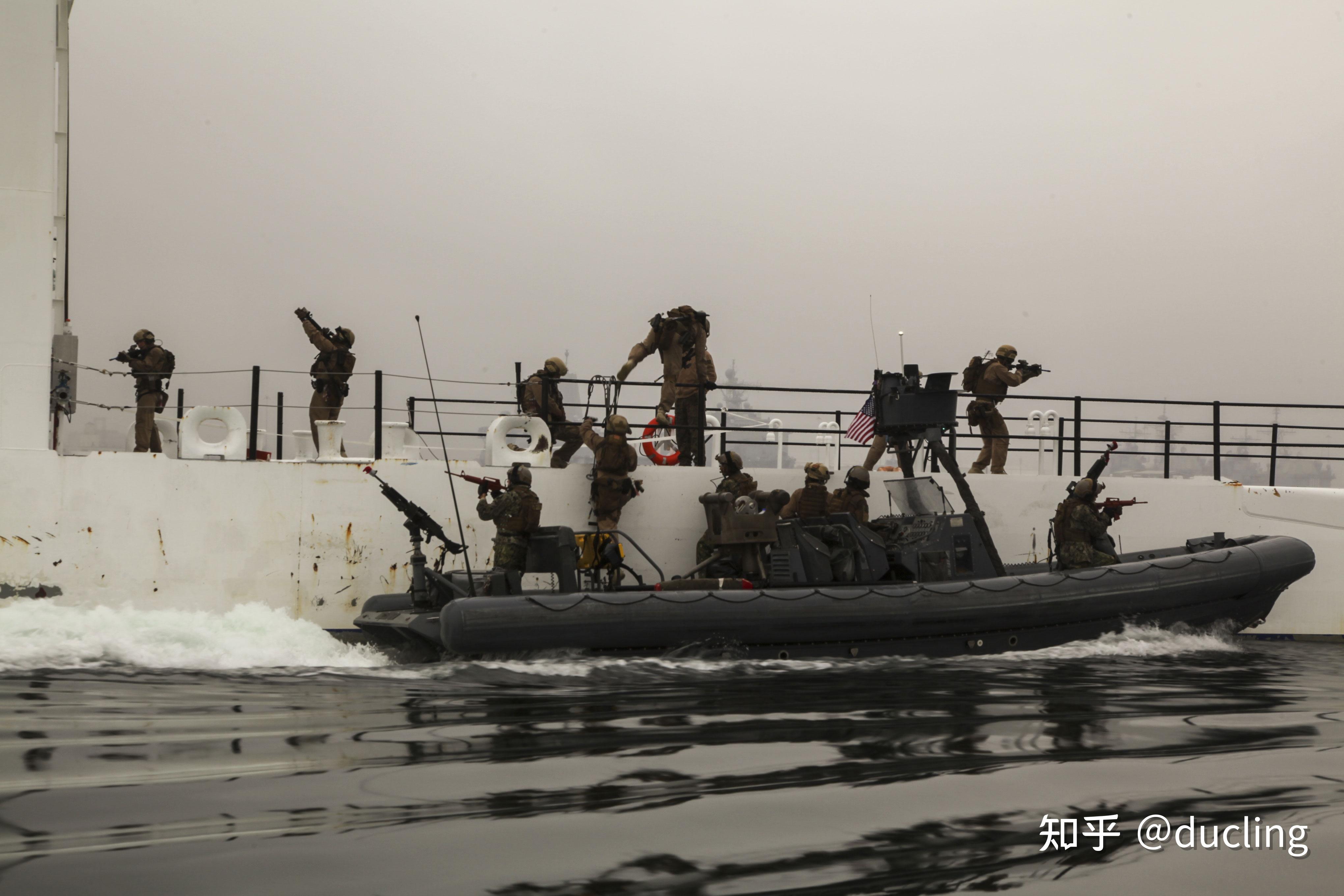 美军隐身突击艇在中东海域活动 - 知乎