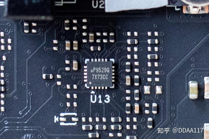 中端之争，即刻打响！七彩虹战斧GeForce RTX5070 豪华版12G首发评测 - 知乎