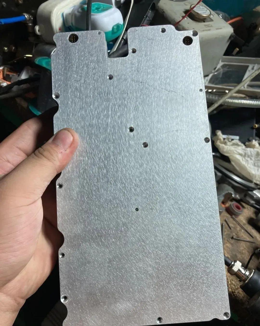 拆了一个美军电台PRC-148 JEM和配套车载功放AN/VRC-111，设计不是一般复杂！ - 知乎