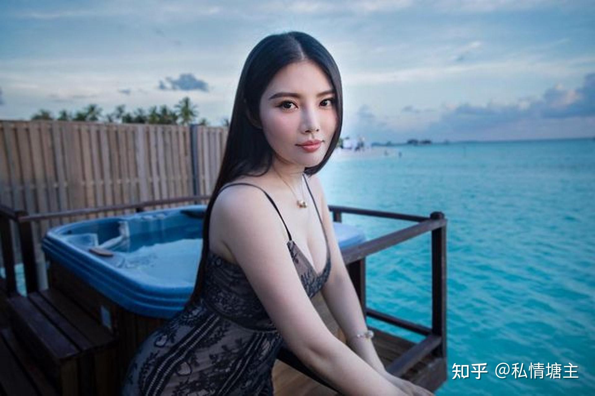 「中国第一美胸」连王晶都捧不红 最后凭一套戏上位劲吸25亿粉丝 - 知乎