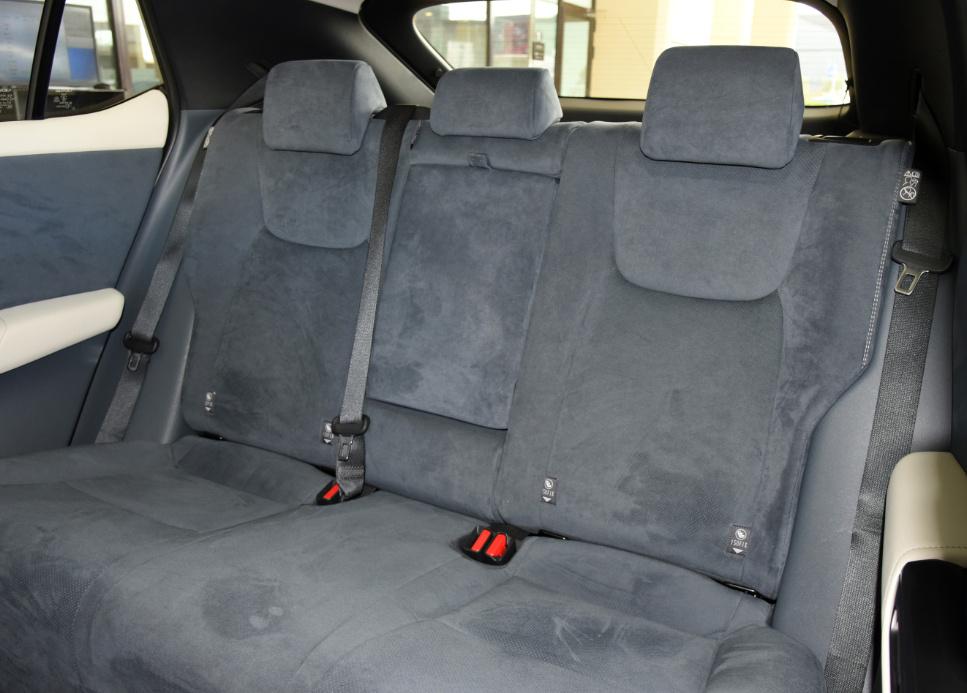 新势力与老江湖PK：蔚来ES6对比全新雷克萨斯RZ - 知乎