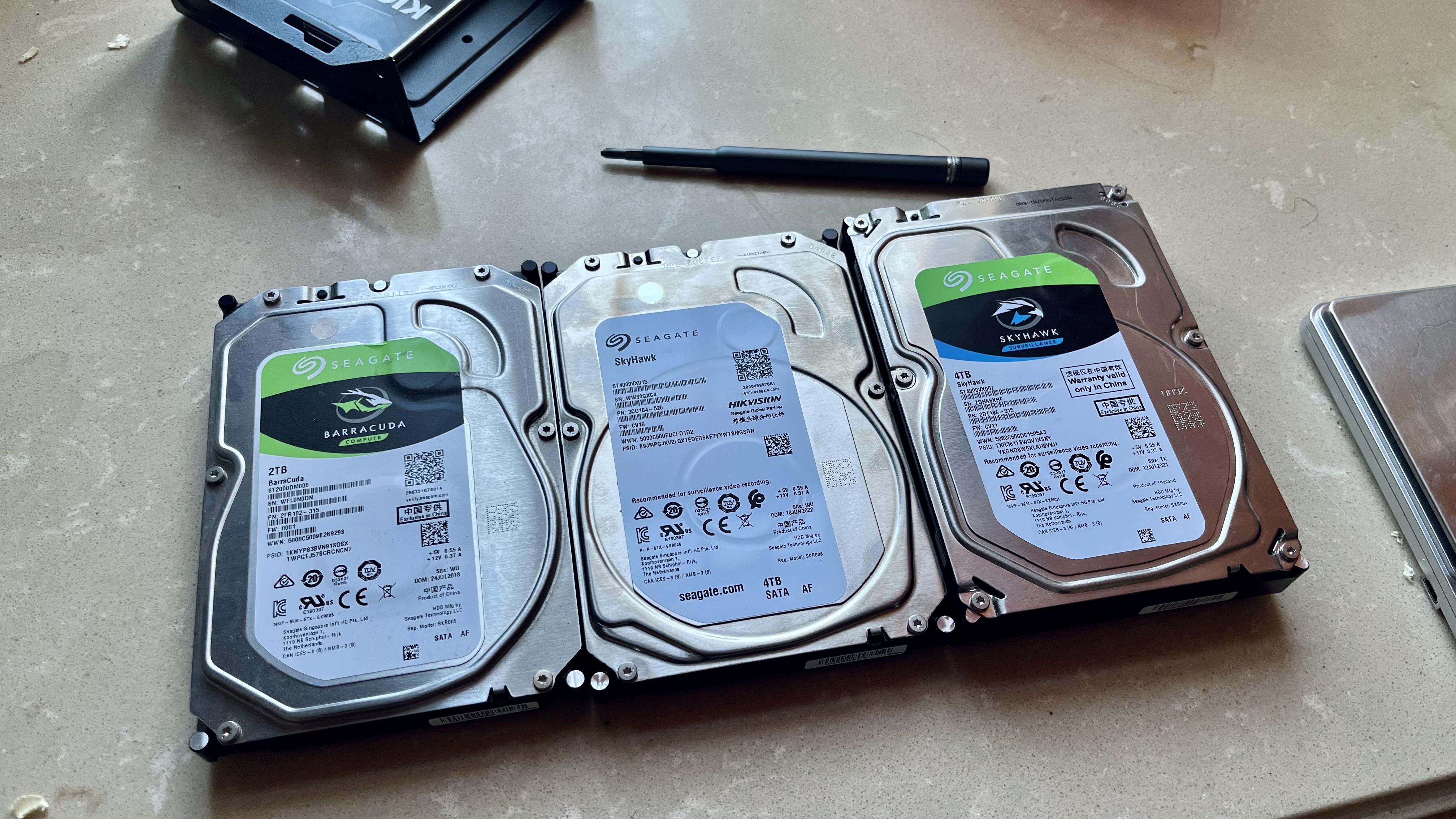 希捷4TB机械硬盘ST4000VX015到货 - 知乎