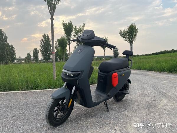 九号f90m（九号F90M电动车）怎么样？使用两月后优缺点评测 - 知乎