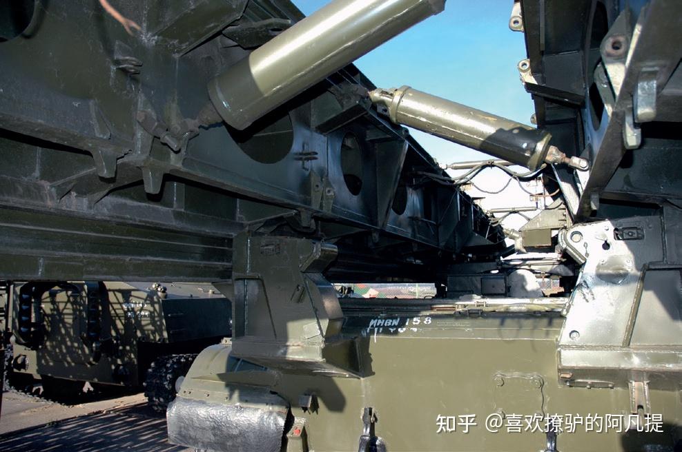 编号17：T-55主战坦克（第六部分）-衍生车型：装甲工程师车辆、工程清障车、扫雪车 - 知乎