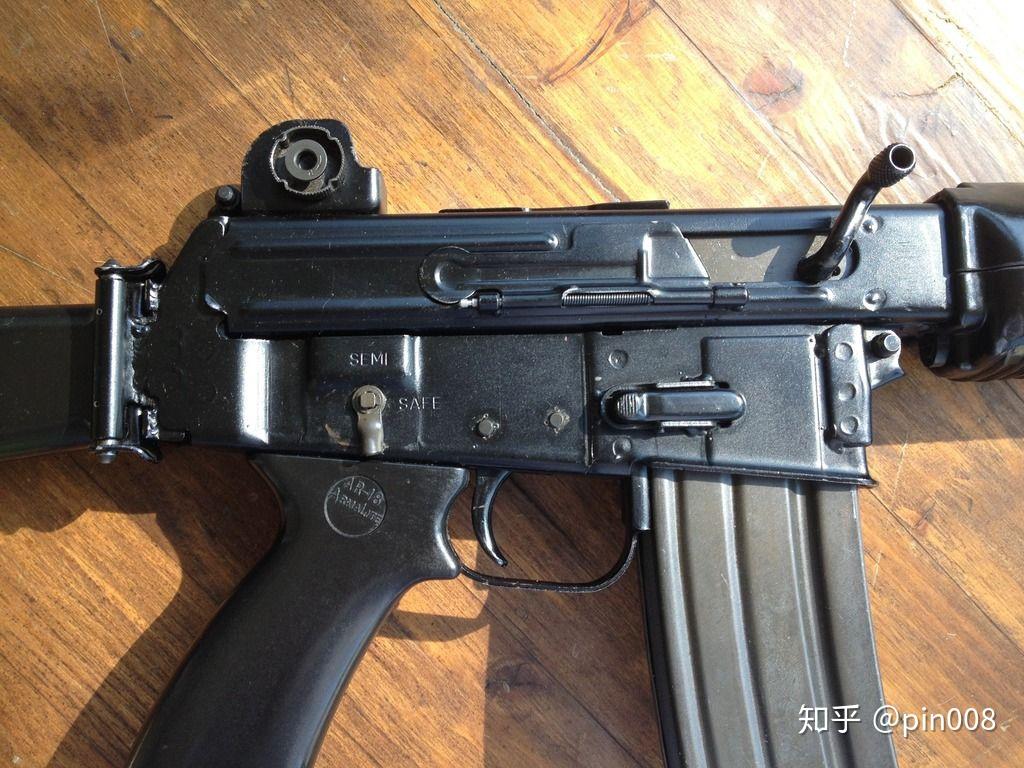 从业界传奇AR-18突击步枪到BRN-180上机匣 - 知乎