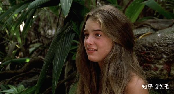 波姬·小丝主演的最著名的两部电影《艳娃传/漂亮宝贝》(Pretty Baby)和《青春珊瑚岛/蓝色泻湖》(Blue Lagoon) - 知乎