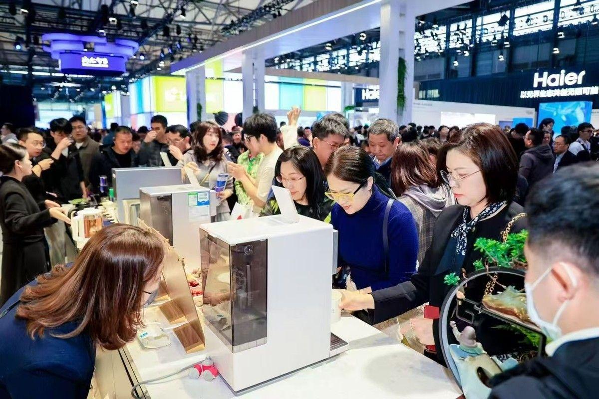 AWE2025开幕：AI科技赋能产业融合，AI生活引领未来潮流 - 知乎