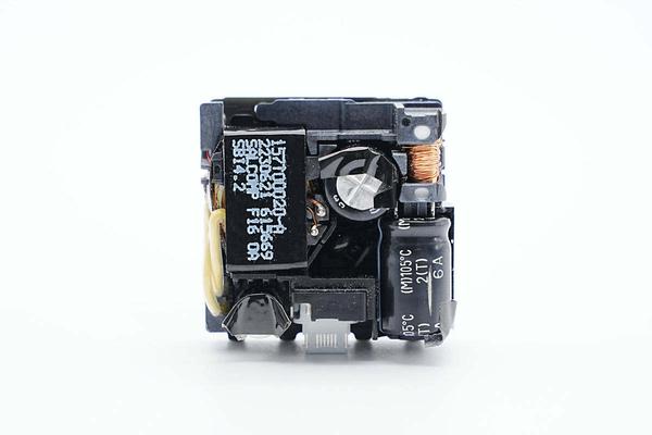 拆解报告：苹果iPhone 14原装20W快充充电器A2244 - 知乎