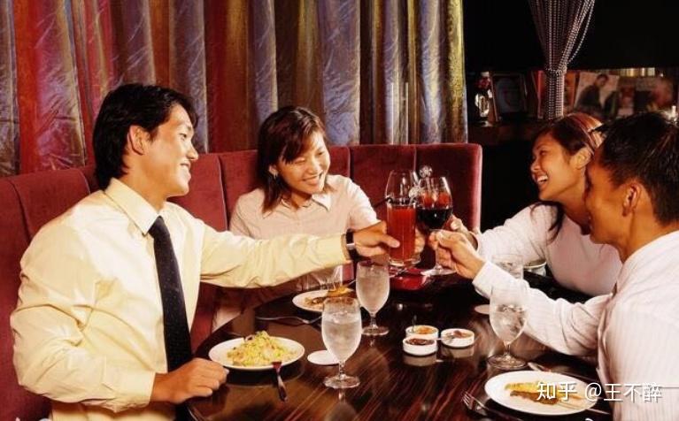 酒桌上敬酒不会说话怎么办？学学5个万能话术，简单大气又有礼貌 知乎