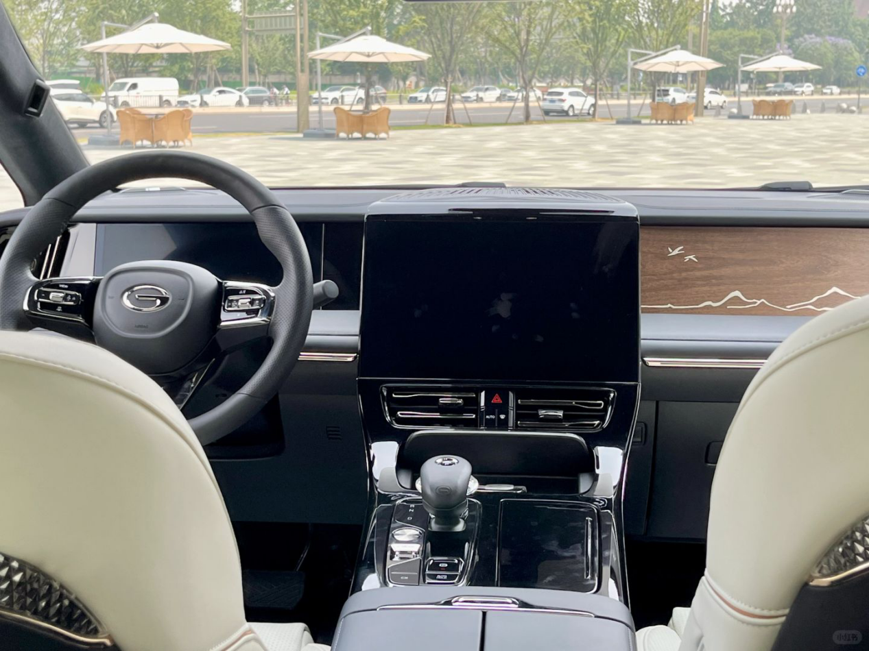 传祺M8宗师HEV震撼来袭！中国MPV专家打造，超越别克GL8成新标杆？ - 知乎