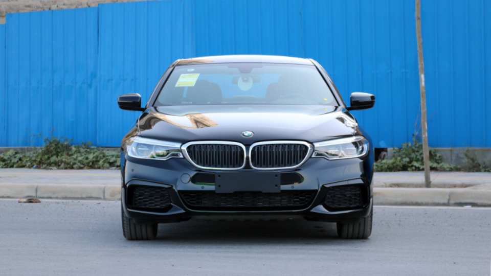 新款宝马530Li上市，领先型够用/豪华型完美，值得多花4万吗？ - 知乎