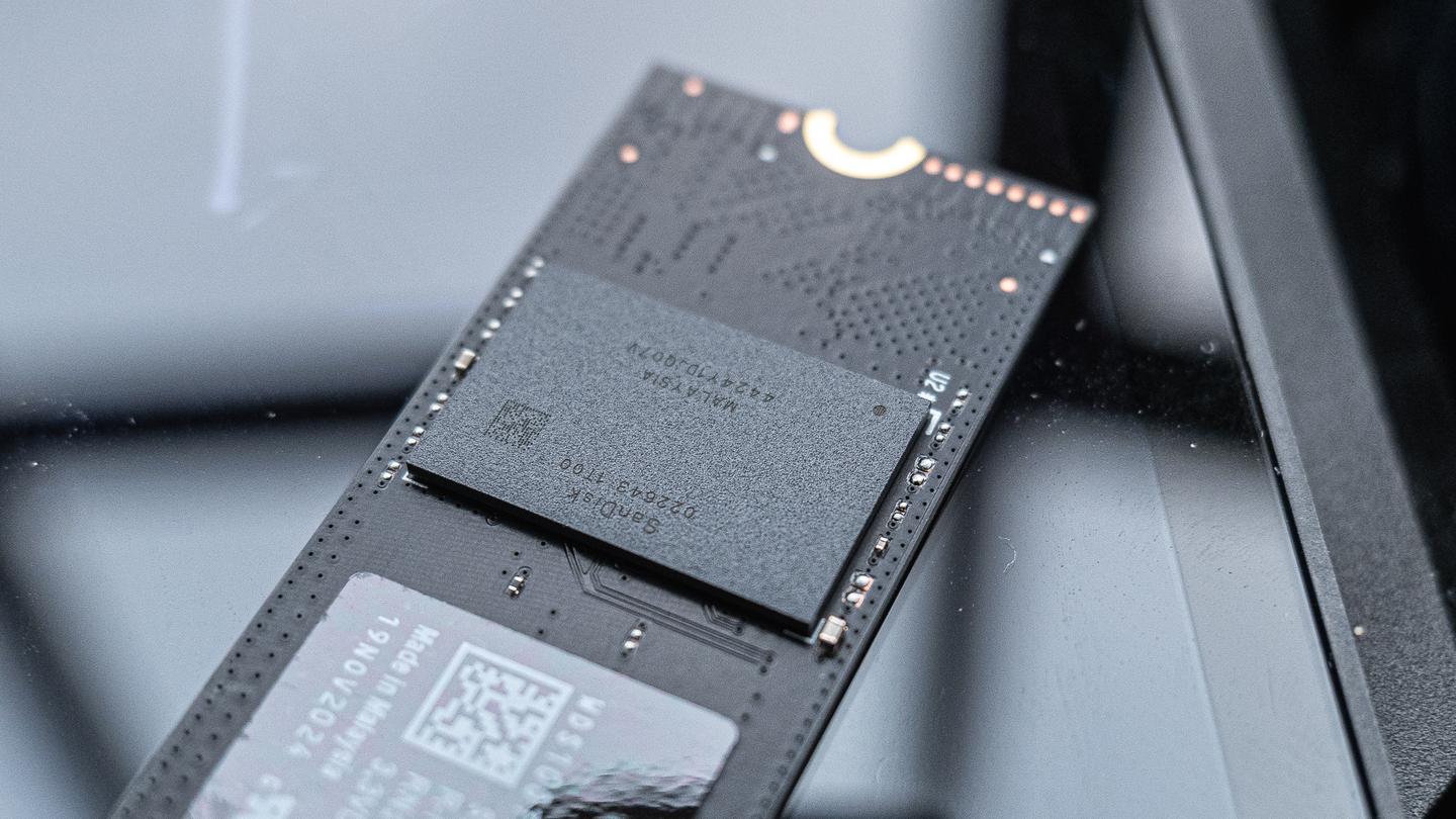 BiCS8 218层堆叠NAND闪存芯片加持：WD_BLACK SN7100 - 知乎