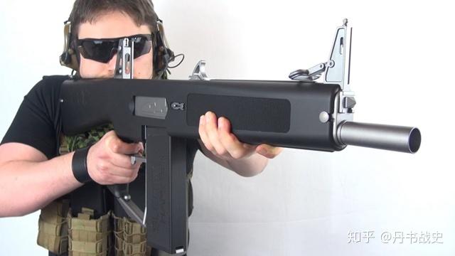 美国AA-12自动霰弹枪，因为太优秀，所以被埋没 - 知乎