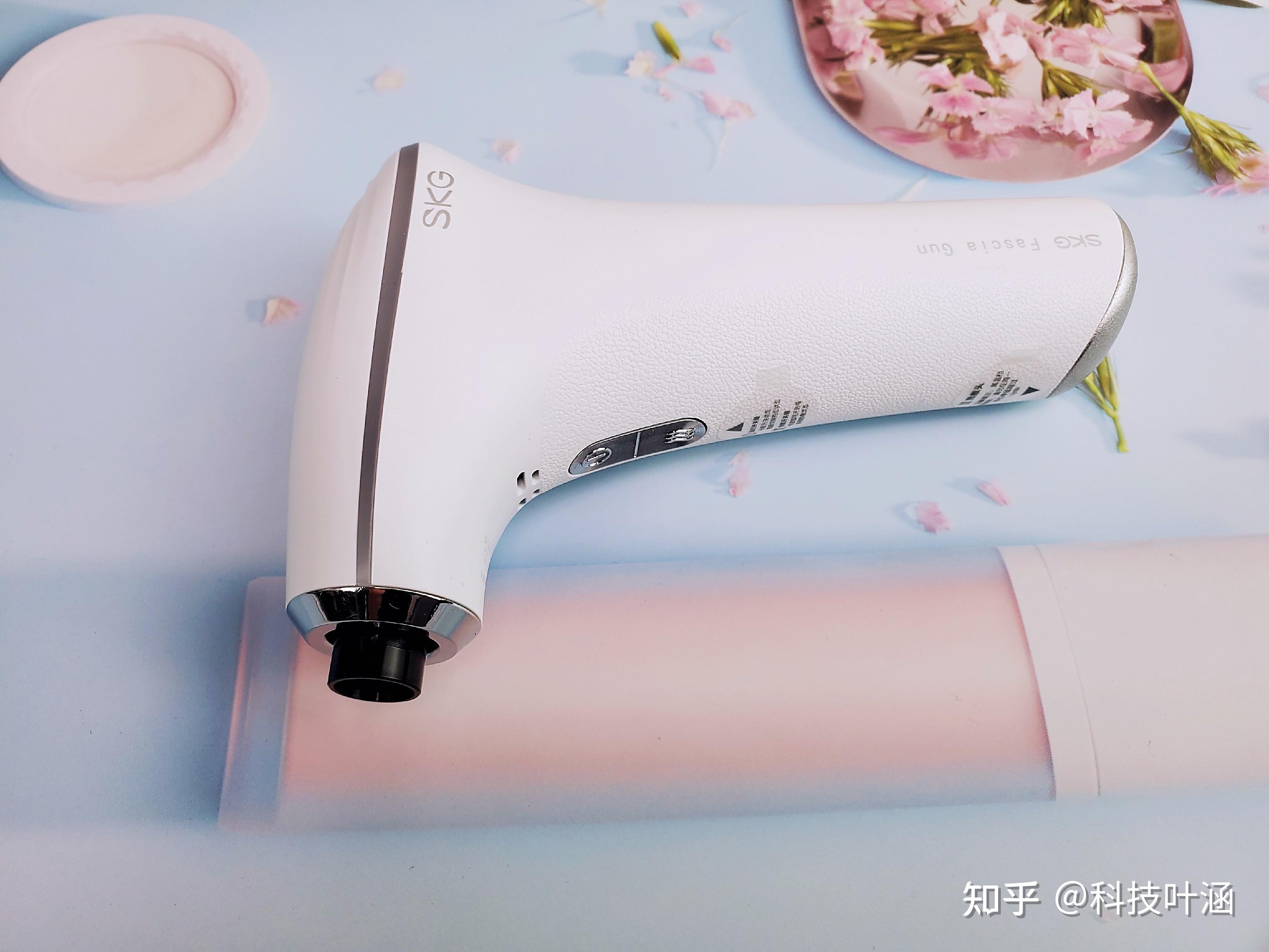 用了SKG F5热敷按摩筋膜，我直接把其他筋膜枪弃了 - 知乎