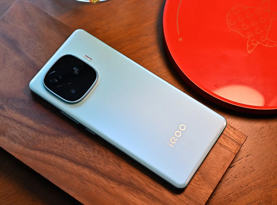 2025年618期间iQOO有哪些高性价比手机推荐？