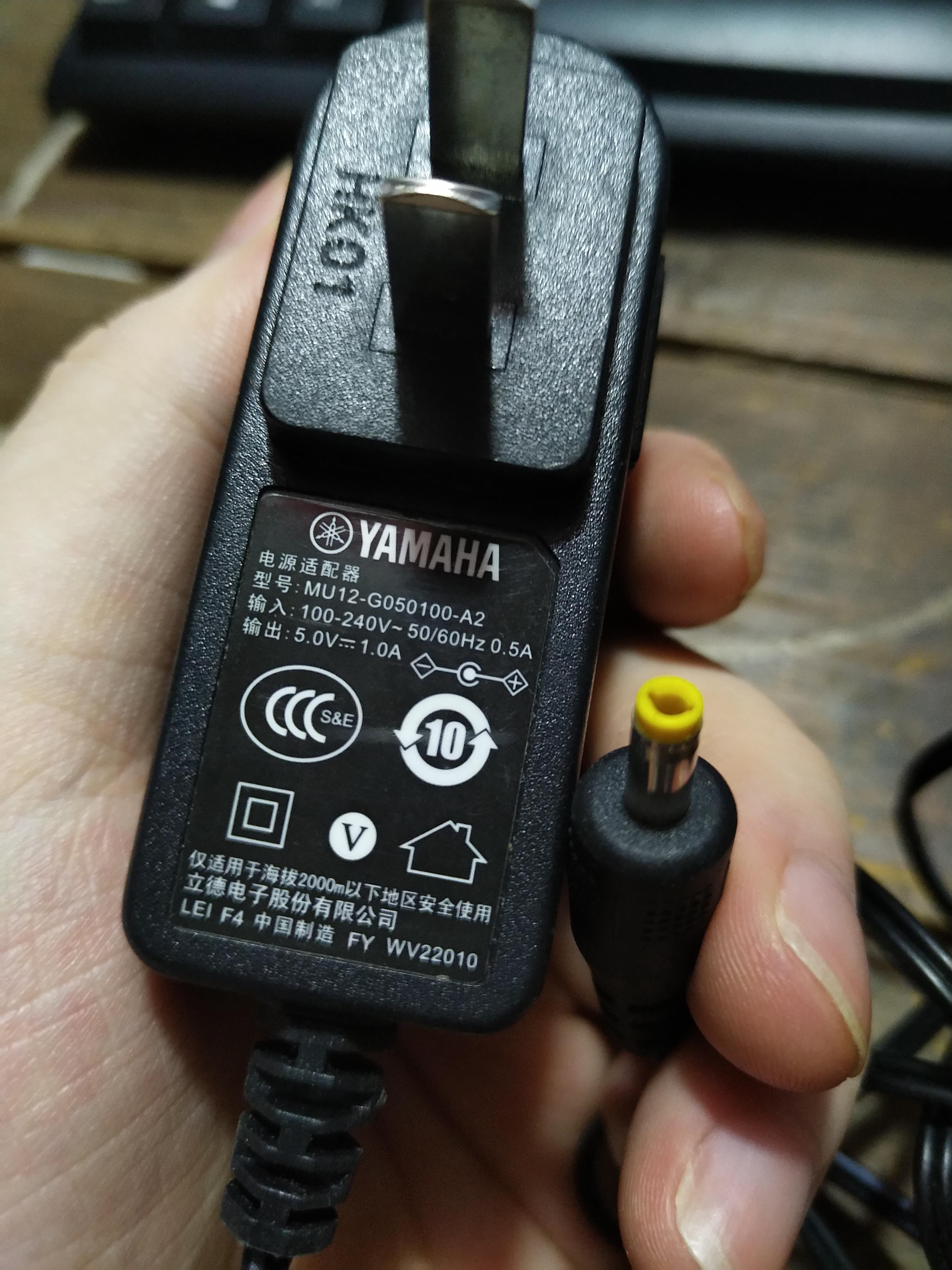 剑走偏锋的选择——雅马哈UR44/UR242评测 - 知乎