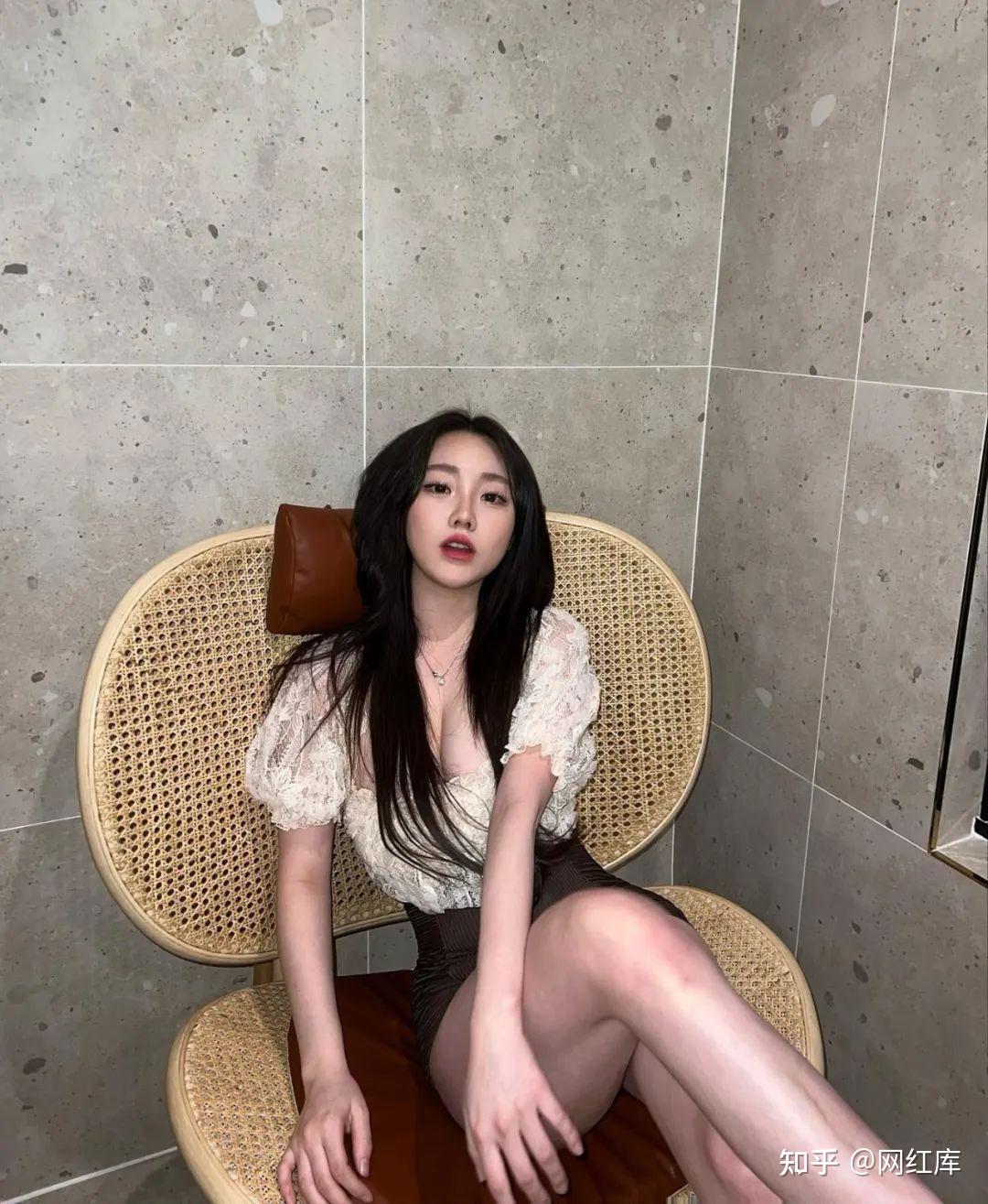 INS美女 | 韩国性感网红Kimusedin，高颜值好身材，还是一位老板娘 - 知乎