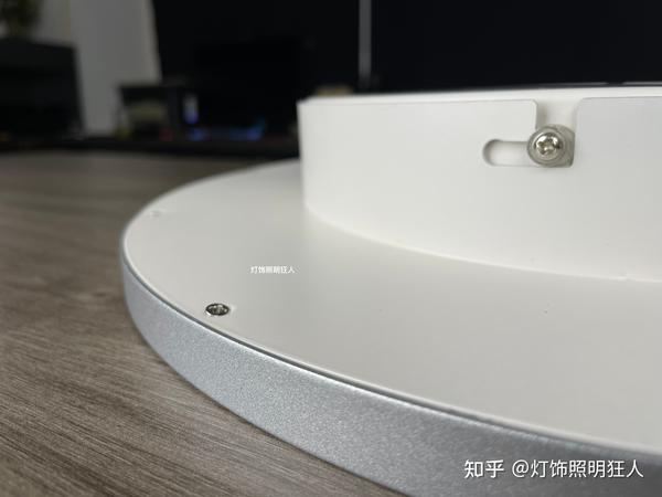 超薄吸顶灯怎么选？横评lipro、yeelight、柏曼、霍尼韦尔、小燕导光板吸顶灯 - 知乎