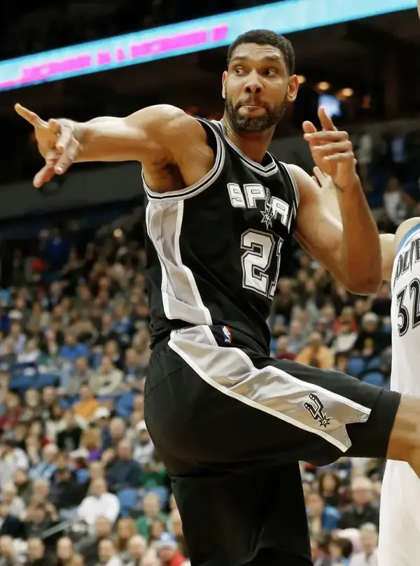 相当简单地回顾一下蒂姆邓肯的五个总冠军经历 - 知乎