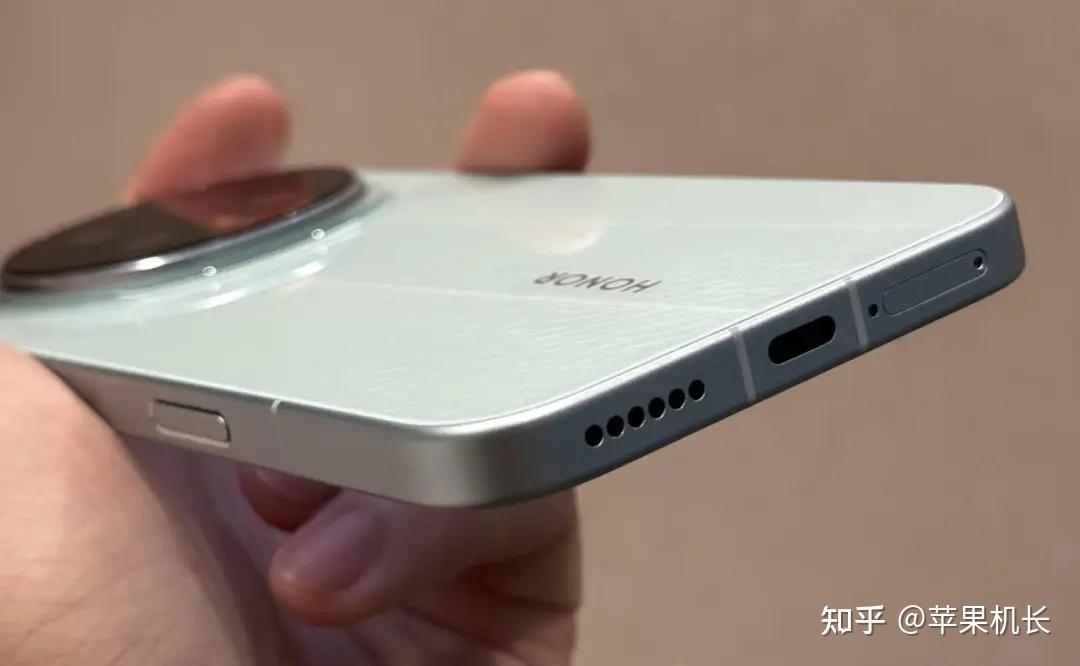 荣耀Magic8 Mini配置参数曝光，对比荣耀Magic8哪个好？看完不纠结