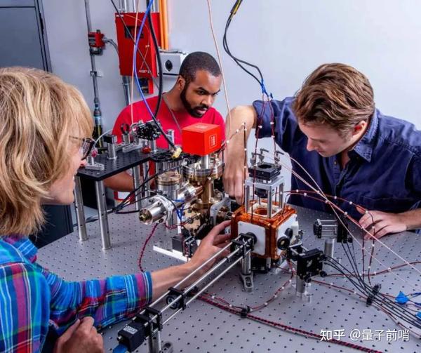 亚马逊首次亮相中性原子量子计算机Aquila - 知乎