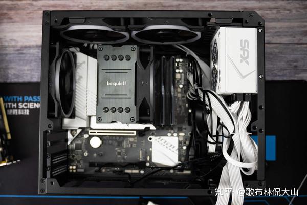 4070ti塞小机箱，颜值温控噪音我全都要：机械大师C28装机实测 - 知乎