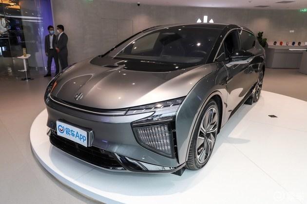 高合首批HiPhi X正式交付 年内体验店及服务网店将达到120家 - 知乎