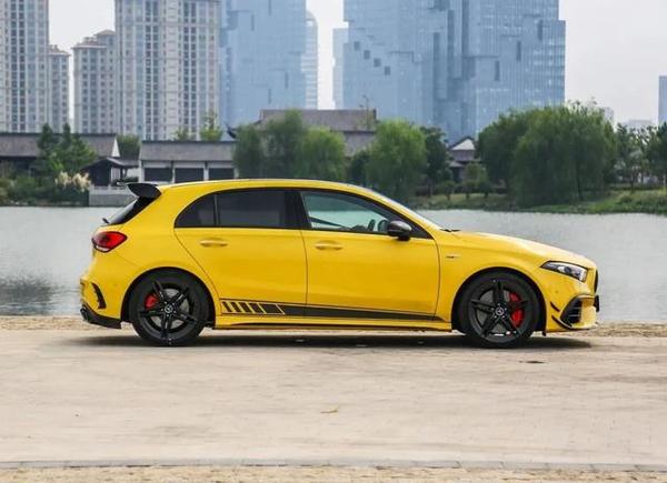 搭载地表最强四缸引擎，奔驰AMG A45 S如何？ - 知乎