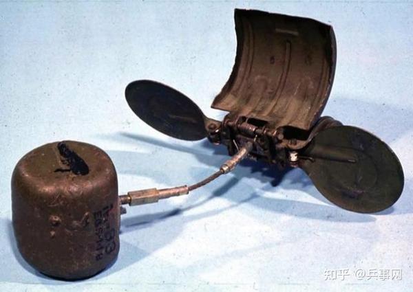 二战德国使用的SD-2，集束炸弹的一种，被称作“蝴蝶炸弹” - 知乎
