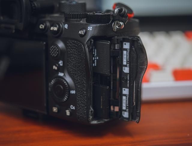 最适合索尼 A7M4 的存储卡清单大比拼：V30 V60 SD 卡 TypeA 卡 - 知乎