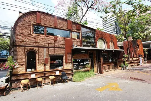 曼谷火车站旁的唯美Hor-Nok-Hook Cafe! - 知乎