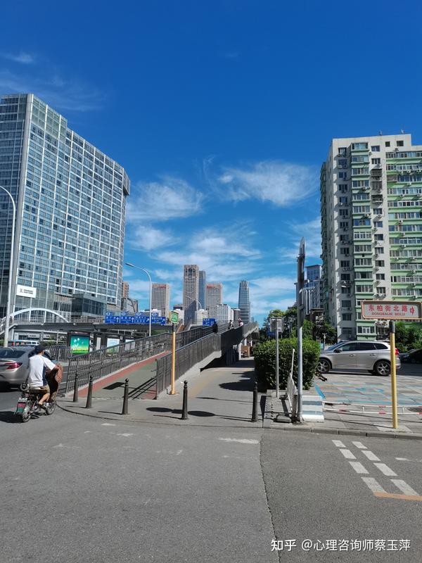 《两耳不闻窗外事,一心只读圣贤书 阿兹伯格综合征特点之一》蔡玉萍 知乎