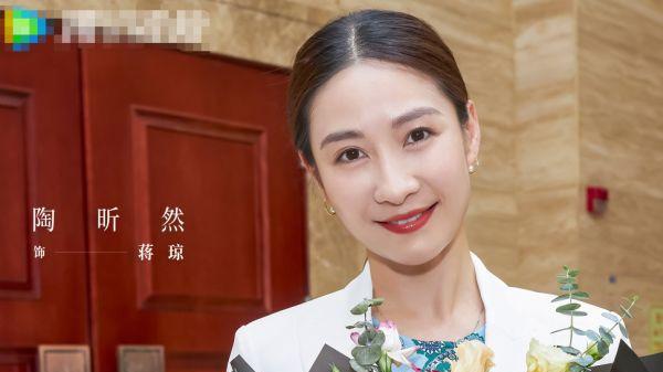 女士的法则：陈律师解开遮羞布，没想到蒋的遮羞布，有过而无不及 知乎