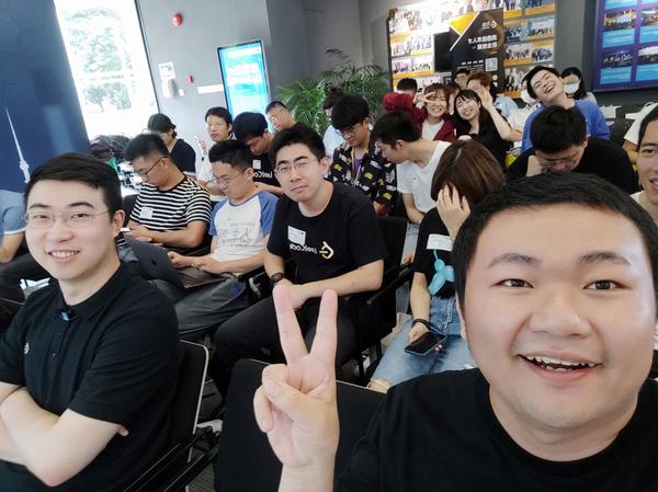 年轻有为！我与94年的LeetCode CEO同台登场！ - 知乎