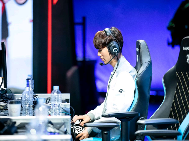 IG真的要凉了？Theshy一周15场排位，黑黑对此十分震惊 - 知乎