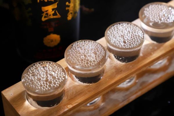 酱香型白酒的酿造工艺流程主要有哪些有哪些特点 知乎