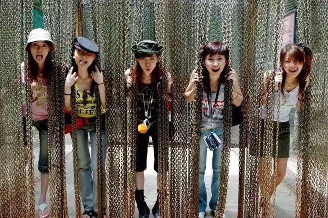 二十年前，中国第一支电竞女队往事 - 知乎