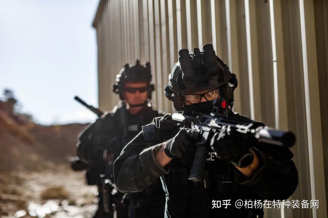 颜值与实力并存的战斗力——GATORZ战术太阳眼镜