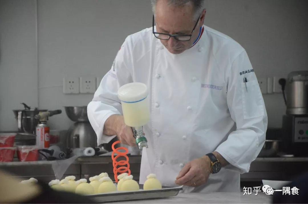 择一事，爱一生。法国MOF大师Bruno pastorelli的大师分享课（附配方） 原创： - 知乎