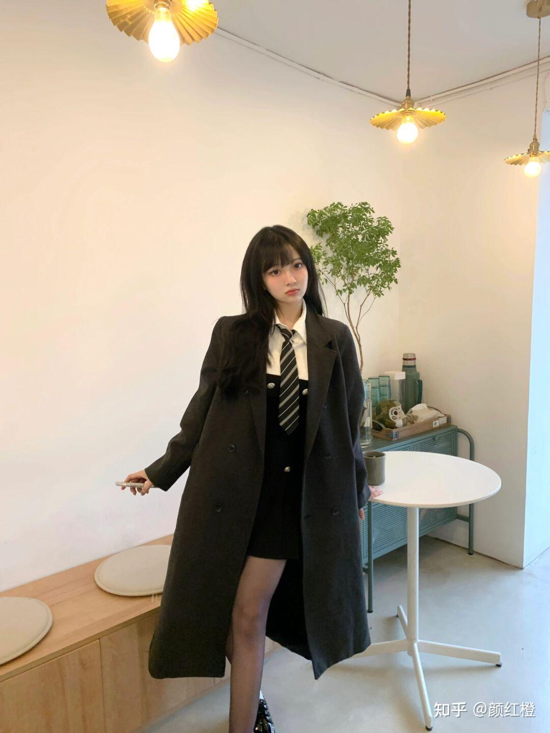 “黑丝 白袜”为何这么火？性感中带着几分乖巧，比你想象中高级 知乎