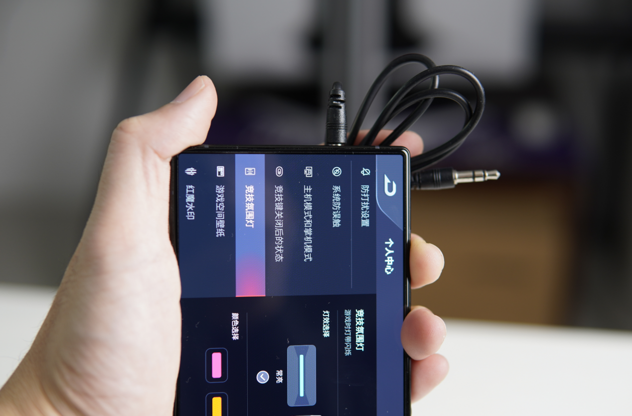 红魔9Pro深度测评（5000字）：无挖孔无凸起/性能粗暴/系统无污染/傻快傻快的，直接鼠标+键盘+显示器玩手游！