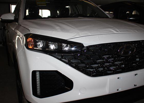 2021款现代ix35到店，外观更时尚，轴距2640mm，配2.0L/1.4T - 知乎