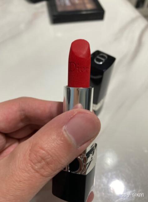 ysl，cpb，娇兰，纪梵希这些口红在口红届的地位的高低？