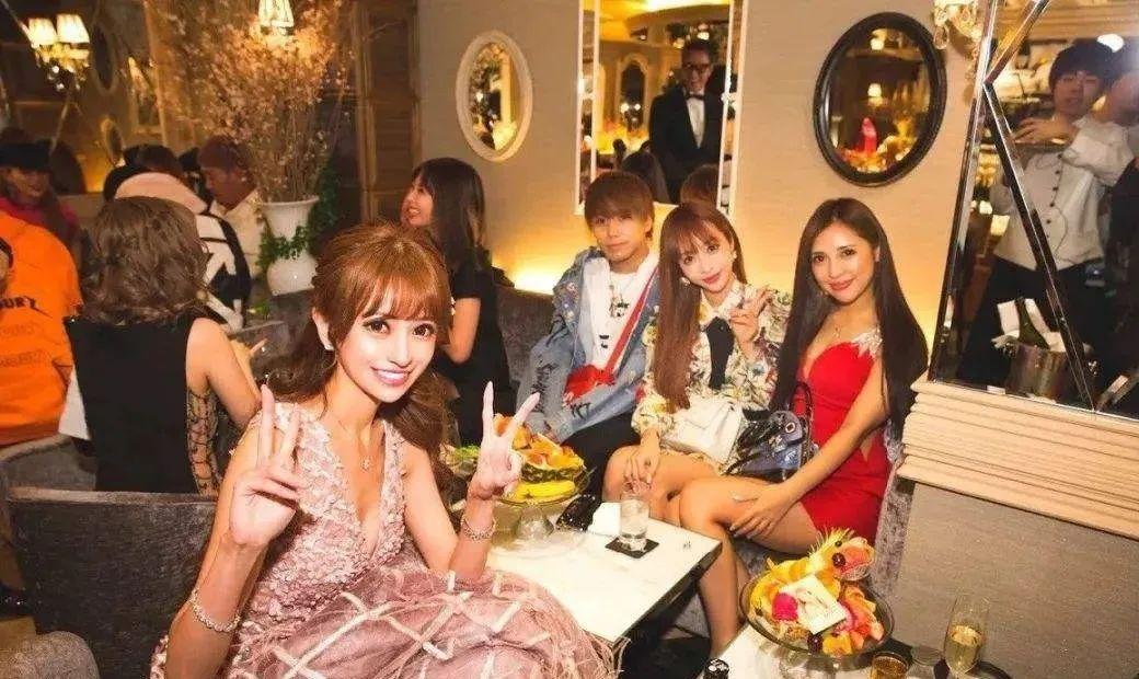 KTV里的女孩是如何赚钱的？她们的套路已经超出常人认知 - 知乎