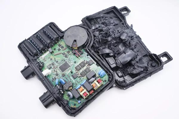 拆解报告：ENPHASE ENERGY微型逆变器IQ8X-BAT-US - 知乎