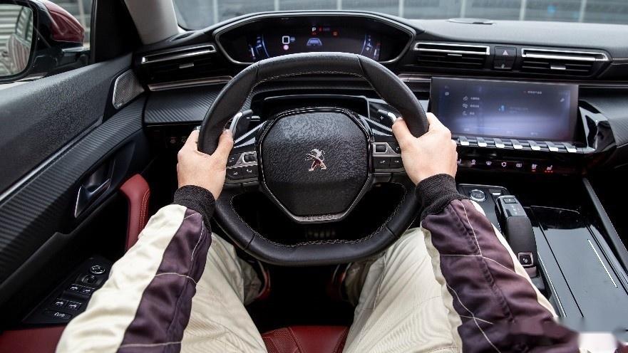 冠军主场驾控巅峰丨标致508L的非凡驾控体验从何而来？ - 知乎